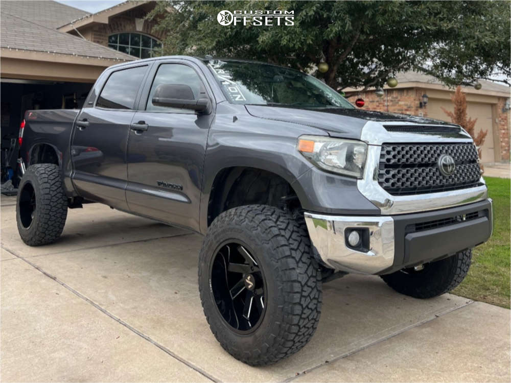 2018 Toyota Tundra with 20x12 -51 ARKON OFF-ROAD Lincoln and 37/12.5R20 ...