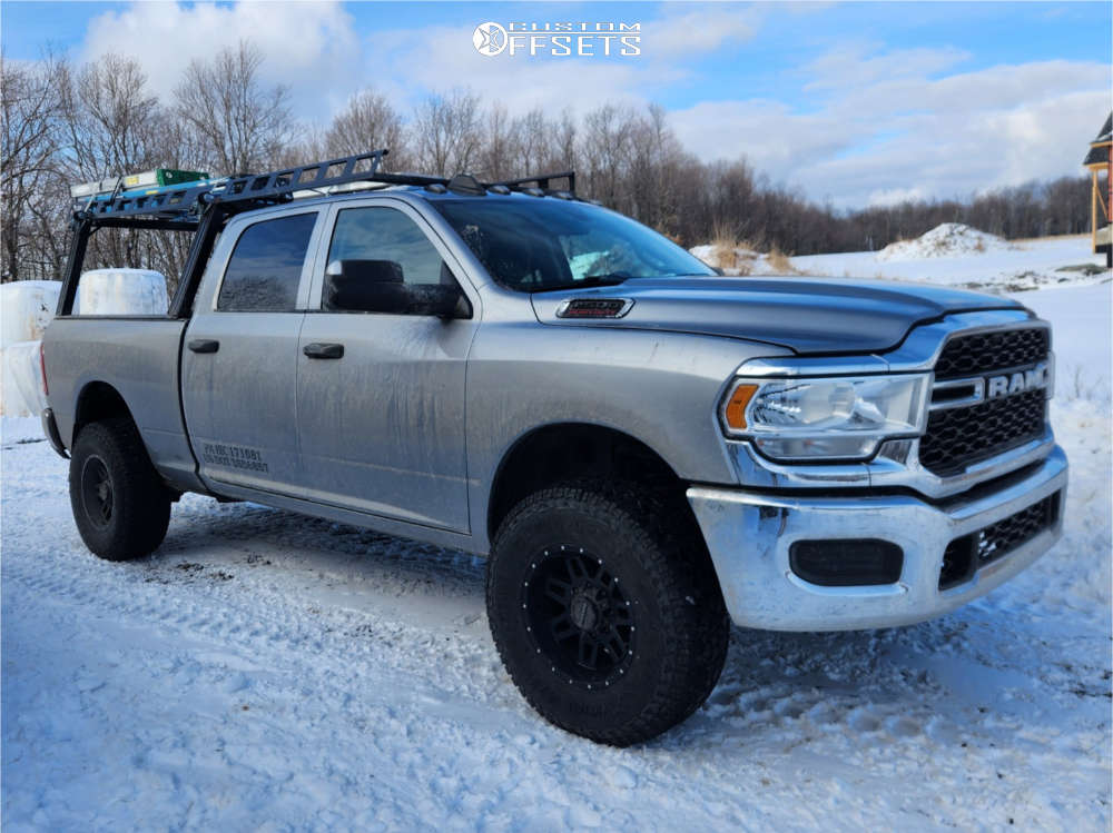 2020 Ram 2500 with 17x9 -12 Raceline Injector and 35/12.5R17 Gladiator ...