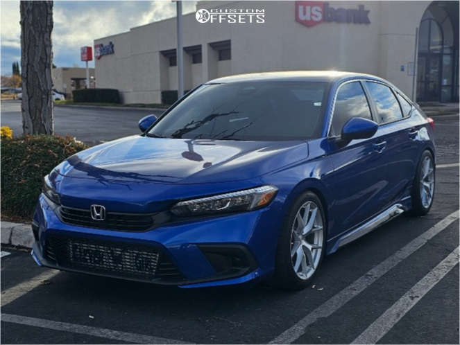 2022 Honda Civic with 18x8.5 35 Aodhan Aff7 and 245/40R18 Michelin ...