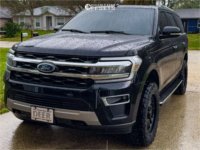 2022 Ford Expedition with 20x9 0 TIS 547b and 33/11.5R20 Nitto Ridge ...