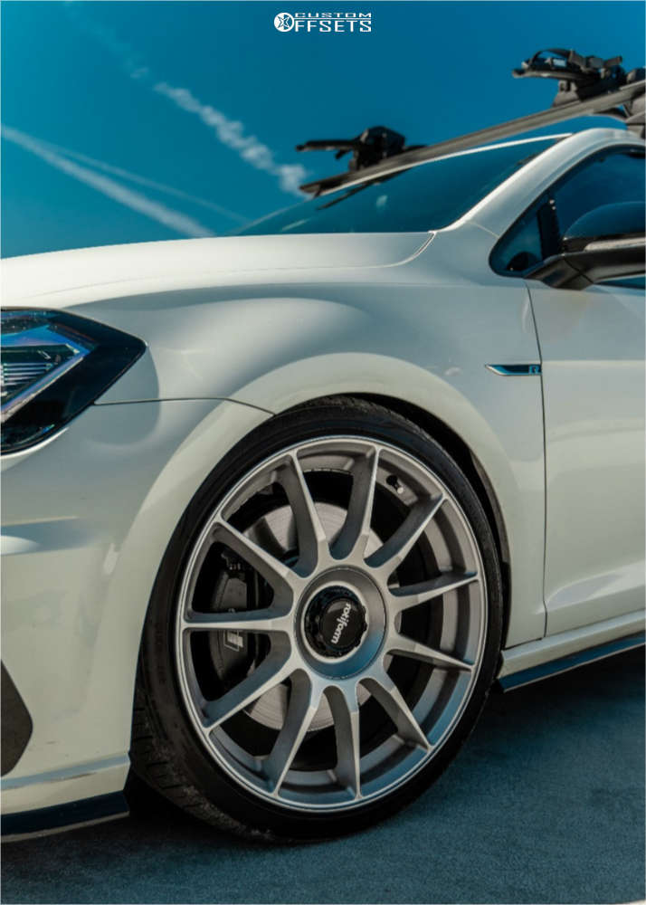 2018 Volkswagen Golf R with 19x8.5 45 Rotiform Dtm and 235/35R19 Toyo ...