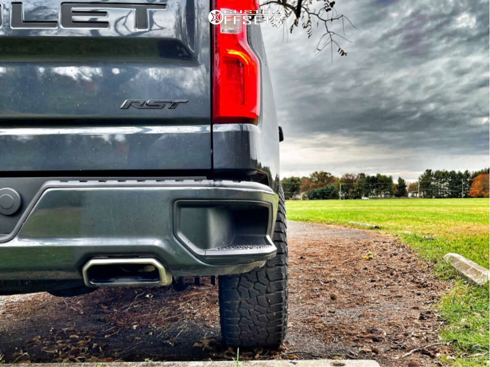 2021 Chevrolet Silverado 1500 with 20x9 1 Fuel Blitz and 295/60R20 ...