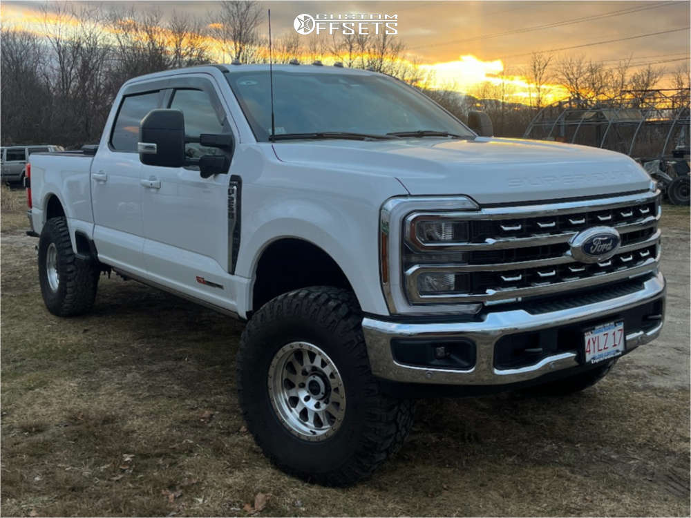 2024 Ford F-250 Super Duty with 17x8.5 0 Method Double Standard and 37/ ...