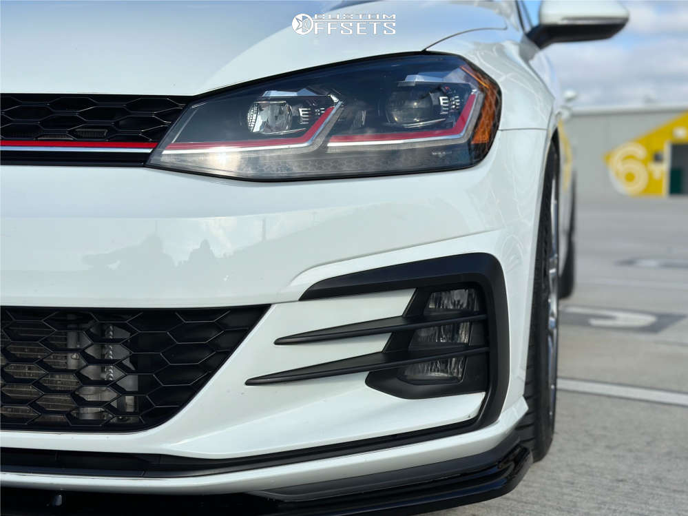 2018 Volkswagen GTI with 18x8.5 45 Neuspeed Rse10 and 235/40R18 ...