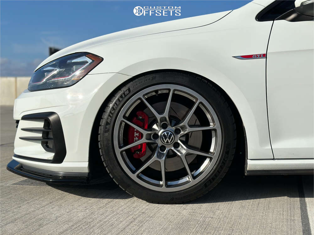 2018 Volkswagen GTI with 18x8.5 45 Neuspeed Rse10 and 235/40R18 ...