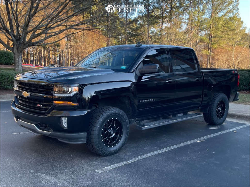 2018 Chevrolet Silverado 1500 with 18x9 18 XD Grenade and 33/12.5R18 ...