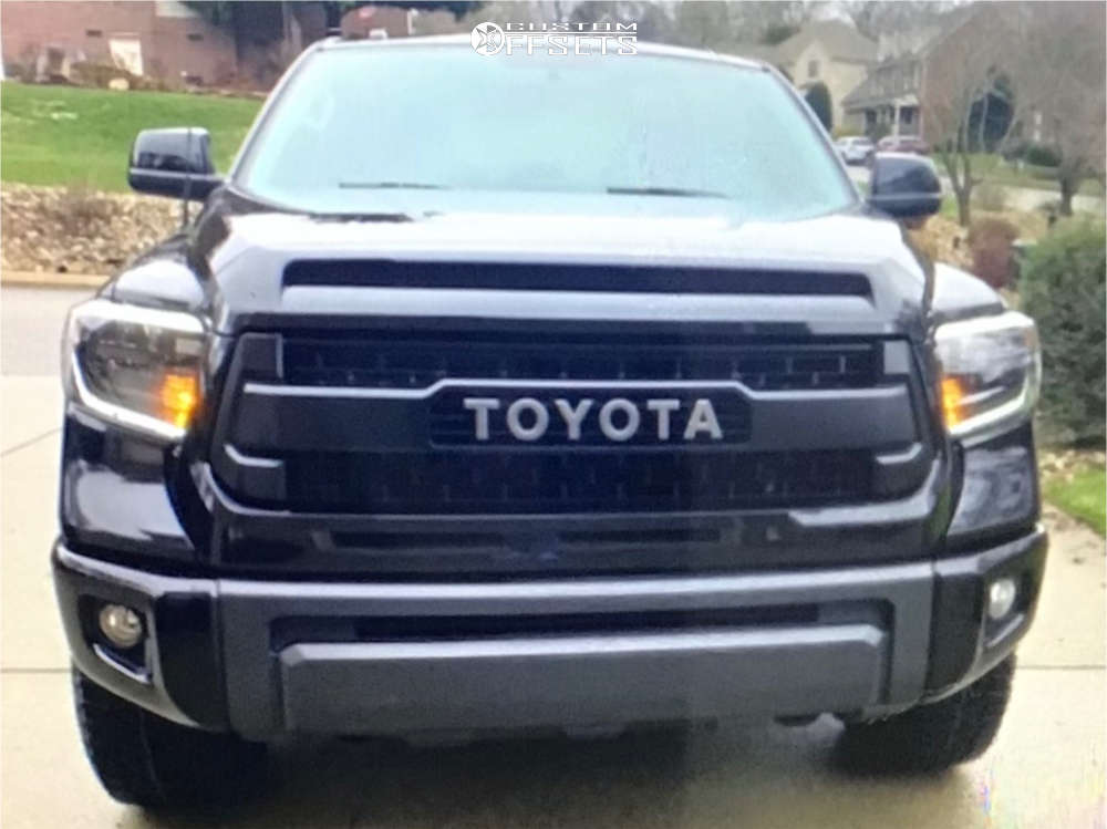 2014 Toyota Tundra with 20x9 18 XD Xd863 and 275/60R20 Falken WildPeak ...