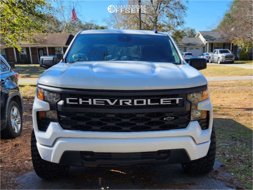 2023 Chevrolet Silverado 1500 with 22x12 -44 TIS 544bm and 33/12.5R22 ...