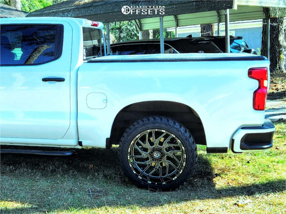 2023 Chevrolet Silverado 1500 with 22x12 -44 TIS 544bm and 33/12.5R22 ...