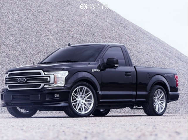 2021 Ford F-150 with 22x10 30 Velgen Vft9 and 305/40R22 Nitto NT420V ...