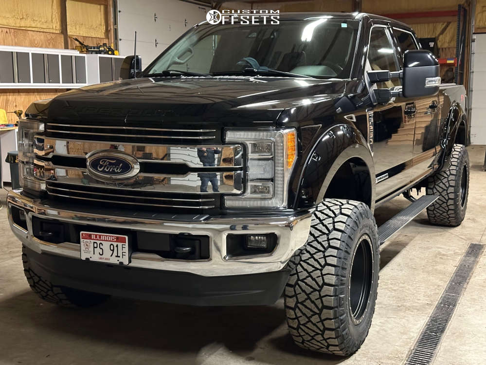 2017 Ford F-250 Super Duty with 20x12 -54 Method Mr605 and 37/13.5R20 ...
