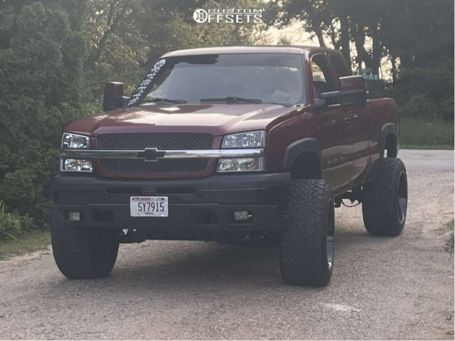2004 Chevrolet Silverado 1500 with 22x14 -76 Vision Spyder and 35/15.5R22 Venom Power Terra ...