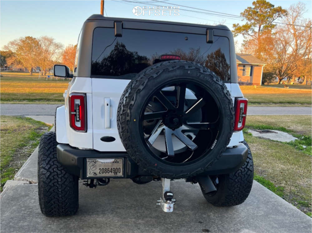 2023 Ford Bronco with 24x14 -81 ARKON OFF-ROAD Lincoln and 37/13.5R24 ...