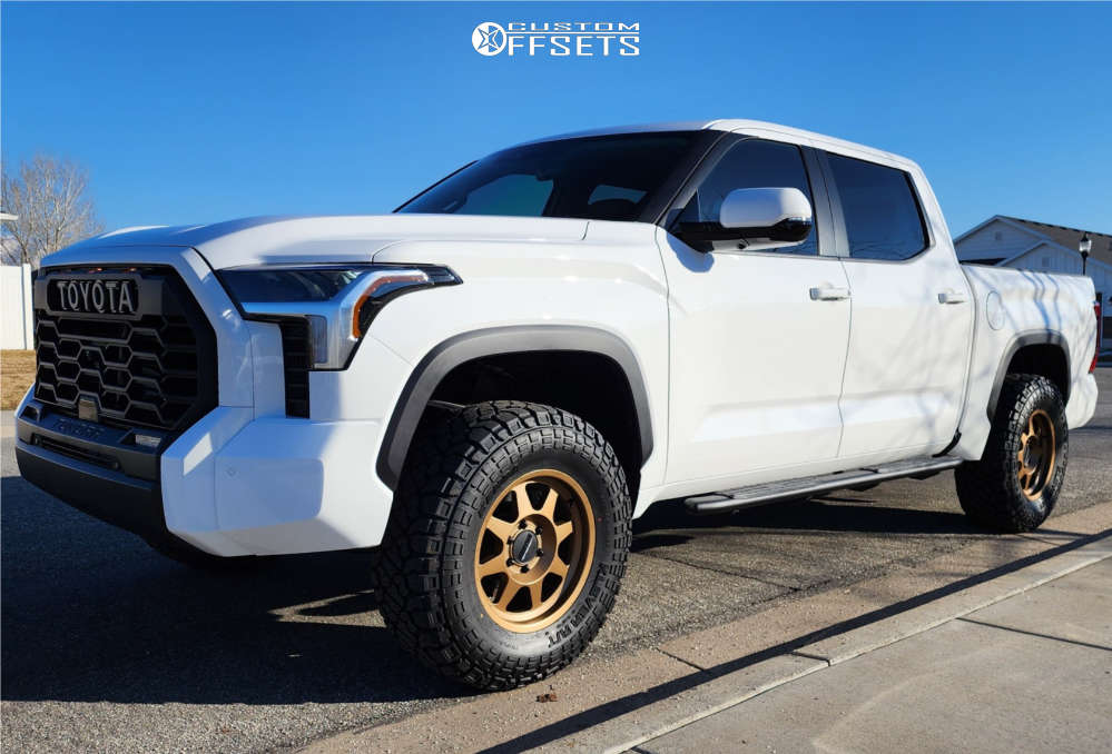 2024 Toyota Tundra with 18x9 18 Method Mr701 and 35/12.5R18 Kenda ...