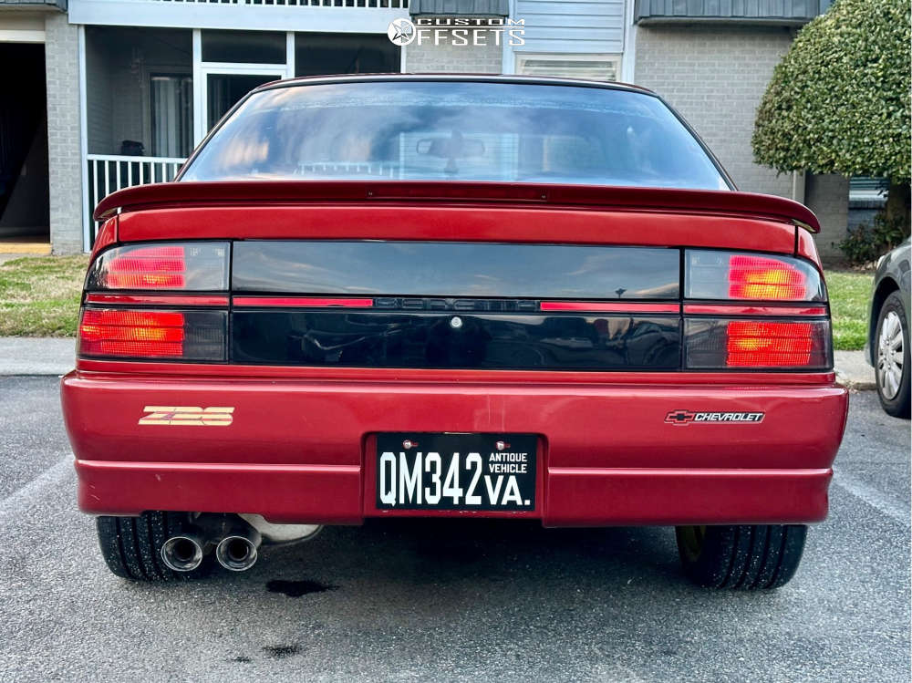 1995 Chevrolet Beretta with 18x8 35 JNC 005 and 245/40R18 Achilles ATR ...