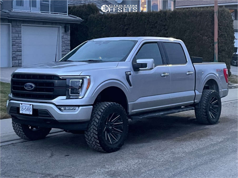 2021 Ford F-150 with 20x10 -18 Moto Metal Mo998 and 305/55R20 Nitto ...