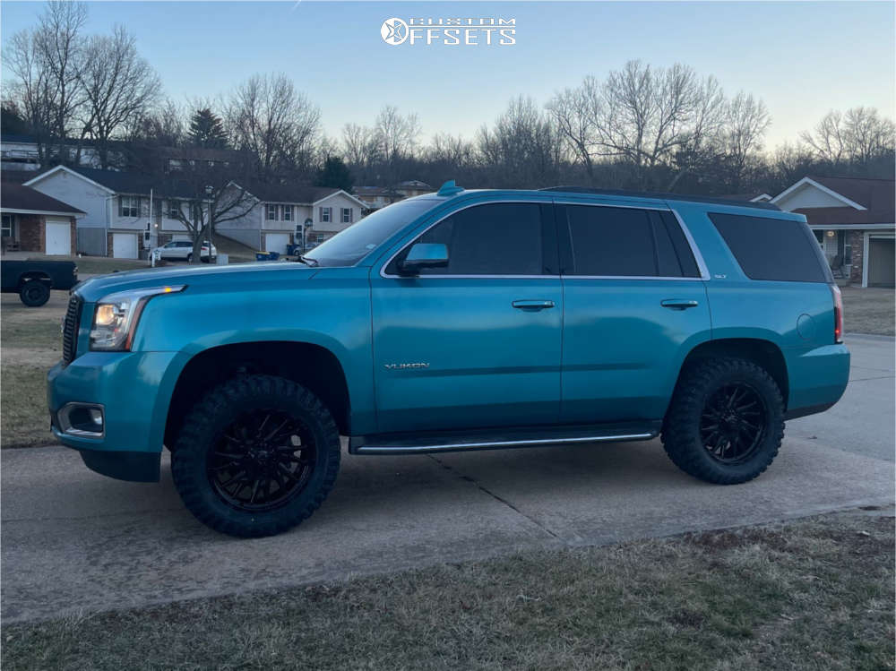 2016 GMC Yukon with 20x9 18 TIS 547b and 33/12.5R20 TIS Tt1 and ...