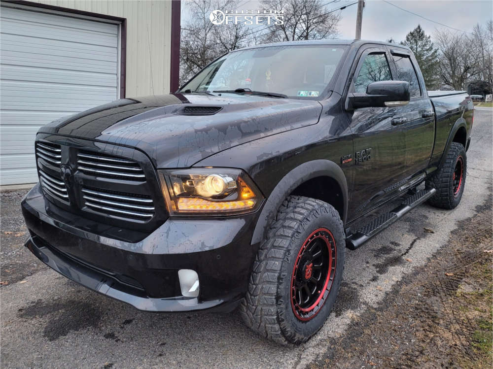 2017 Ram 1500 with 20x10 -18 XD Xd856 and 35/12.5R20 Versatyre MXT and ...