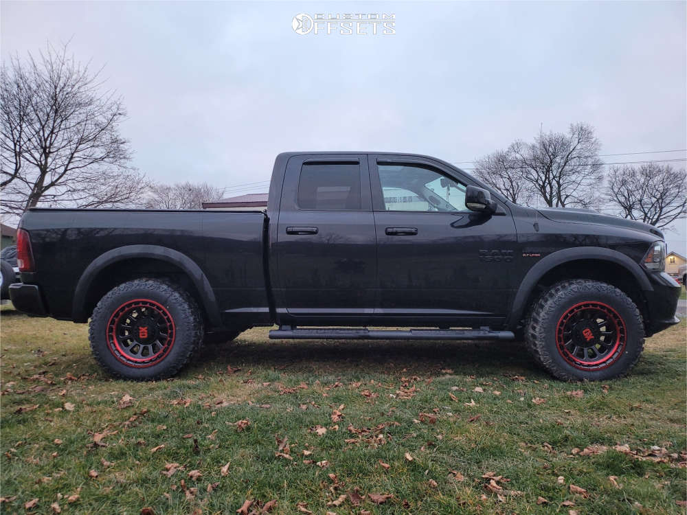 2017 Ram 1500 with 20x10 -18 XD Xd856 and 35/12.5R20 Versatyre MXT and ...