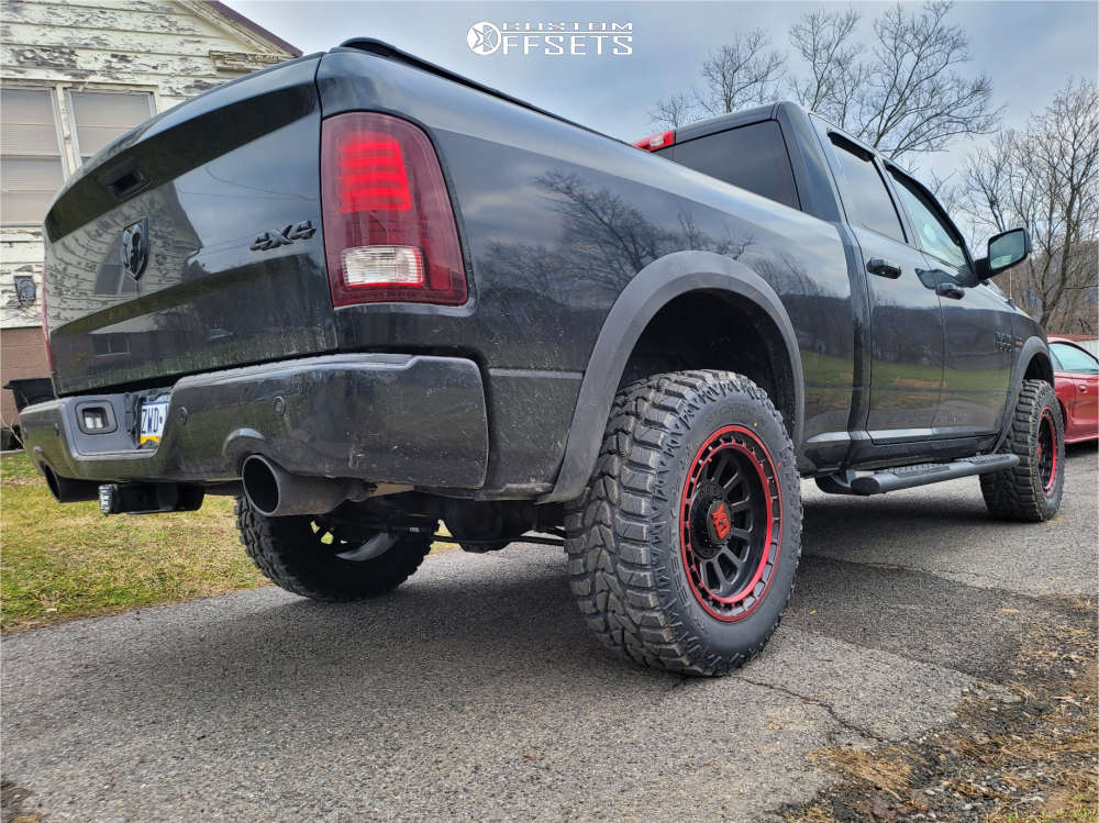 2017 Ram 1500 with 20x10 -18 XD Xd856 and 35/12.5R20 Versatyre MXT and ...