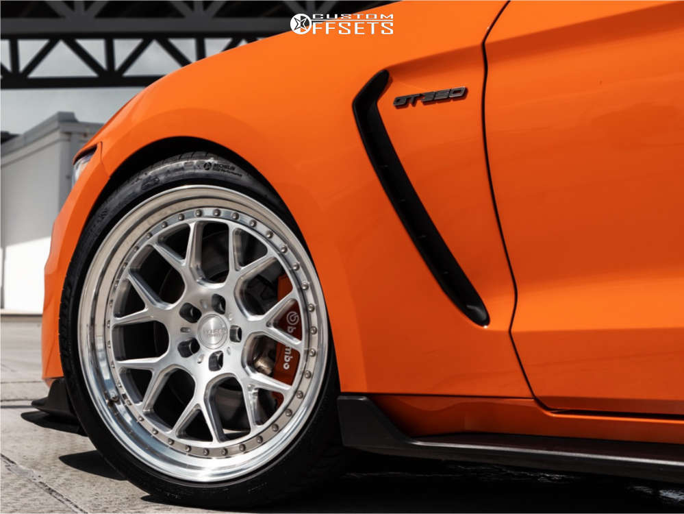 2020 Ford Mustang with 20x11 28 Velgen Sl-7 and 305/30R20 Michelin ...