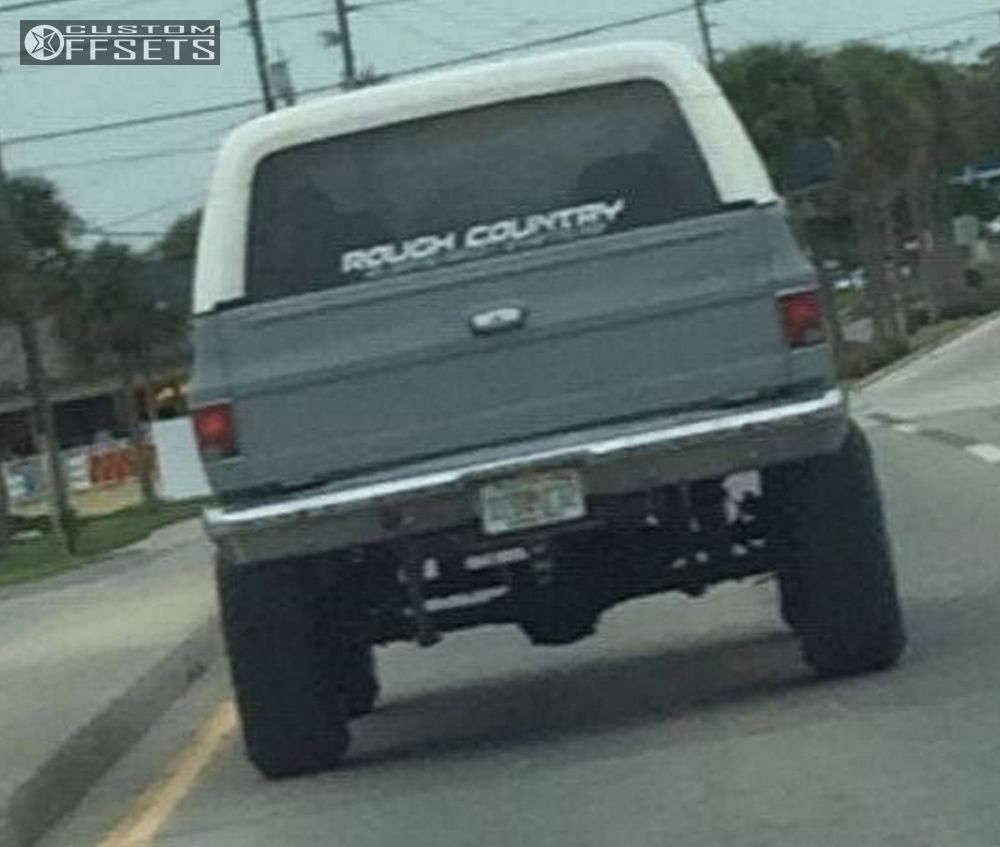 1989 GMC Jimmy with 15x10 -46 Eagle Alloy Series 58 and 33/12.5R15 ...