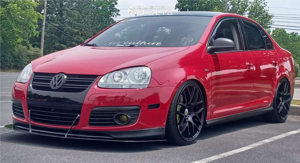 2010 Volkswagen Jetta with 19x8.5 45 VMR V710 and 215/35R19 Falken ...