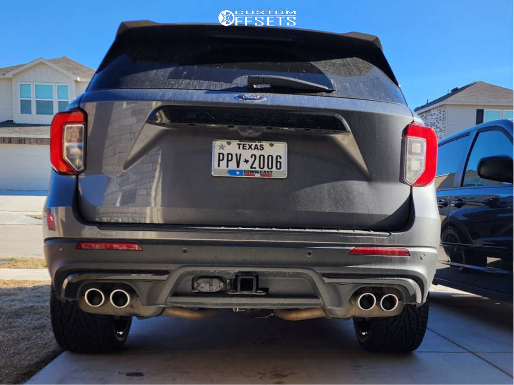 2021 Ford Explorer with 22x10.5 30 Velgen Vf10 and 305/40R22 Toyo Tires ...