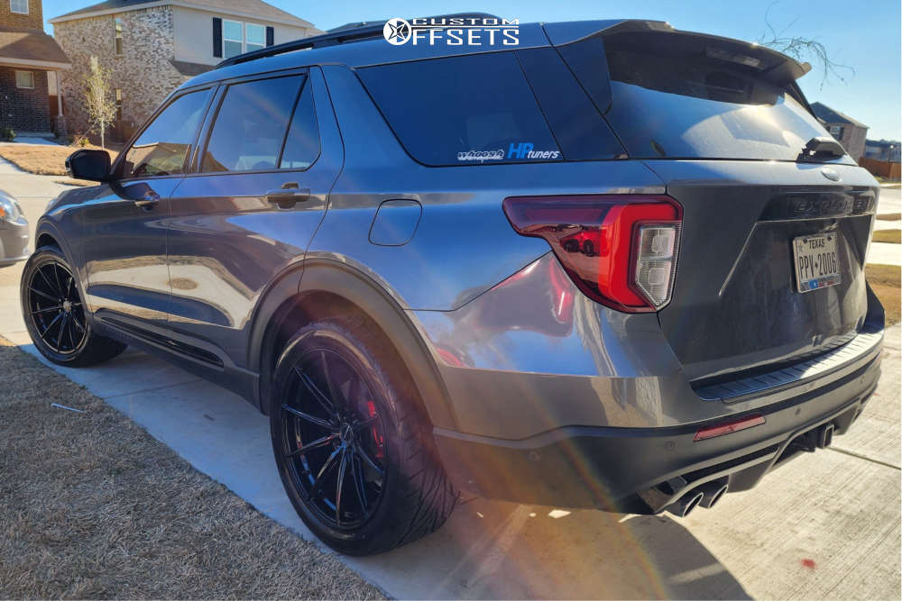 2021 Ford Explorer with 22x10.5 30 Velgen Vf10 and 305/40R22 Toyo Tires ...