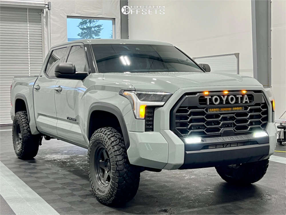 2023 Toyota Tundra with 17x8.5 -10 Kansei Off Road Knp and 35/12.5R17 ...