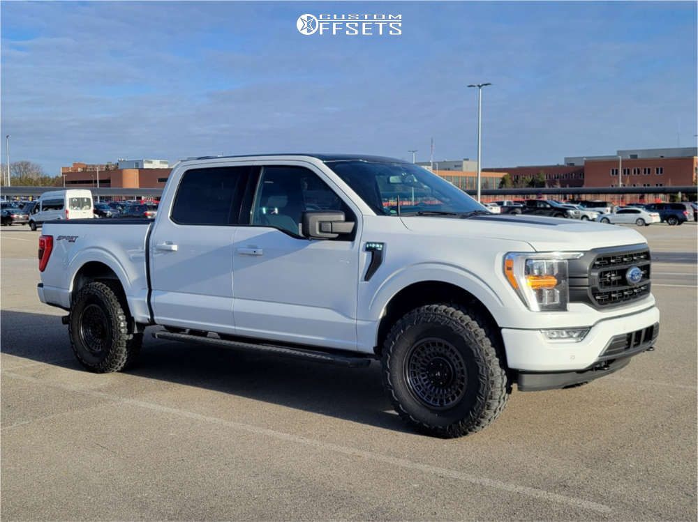 2022 Ford F-150 with 17x8.5 0 V-Rock Kraz and 35/12.5R17 Americus ...