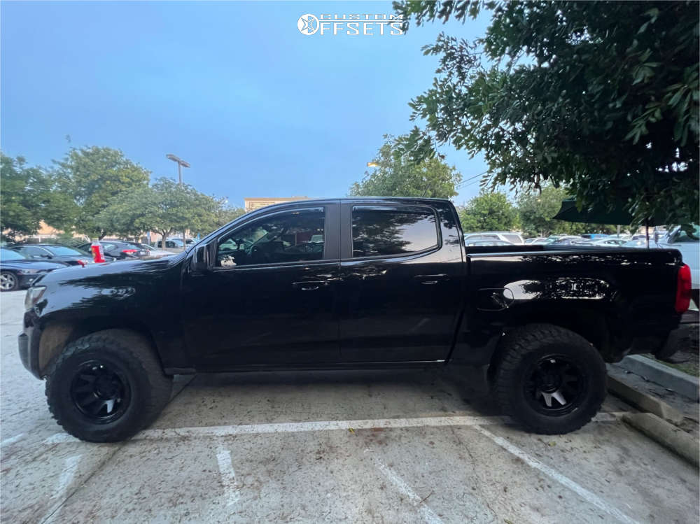 2017 Chevrolet Colorado with 17x8.5 Method Mr317 and 285/70R17 ...