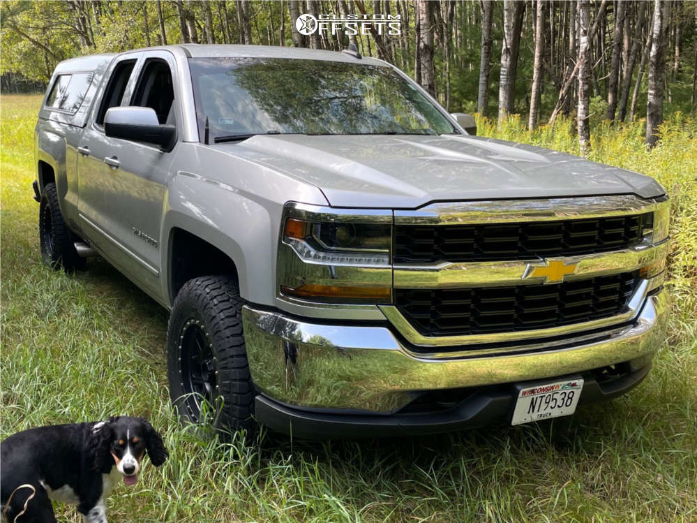 2019 Chevrolet Silverado 1500 with 17x8.5 0 Method Mesh and 285/70R17 ...