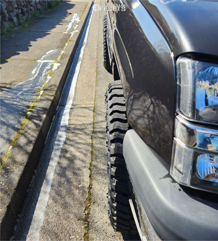 2004 Chevrolet Silverado 1500 with 17x9 -12 Method Mr701 and 33/12.5R17 ...