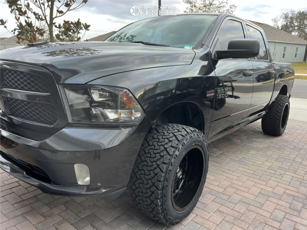 2017 Ram 1500 with 20x12 -51 Hardrock Destroyer and 33/12.5R20 Venom ...