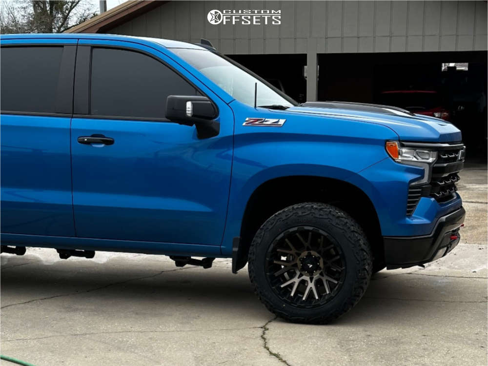 2022 Chevrolet Silverado 1500 with 20x12 -44 V-Rock Recoil and 33/12 ...