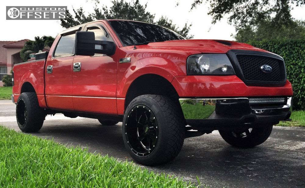2006 Ford F-150 with 20x12 -44 Moto Metal MO962 and 285/50R20 Nitto ...