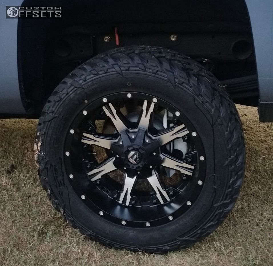 2015 Chevrolet Silverado 2500 HD with 20x10 -12 Fuel Nutz and 33/12 ...