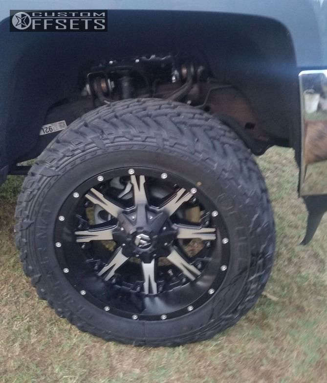2015 Chevrolet Silverado 2500 HD with 20x10 -12 Fuel Nutz and 33/12 ...