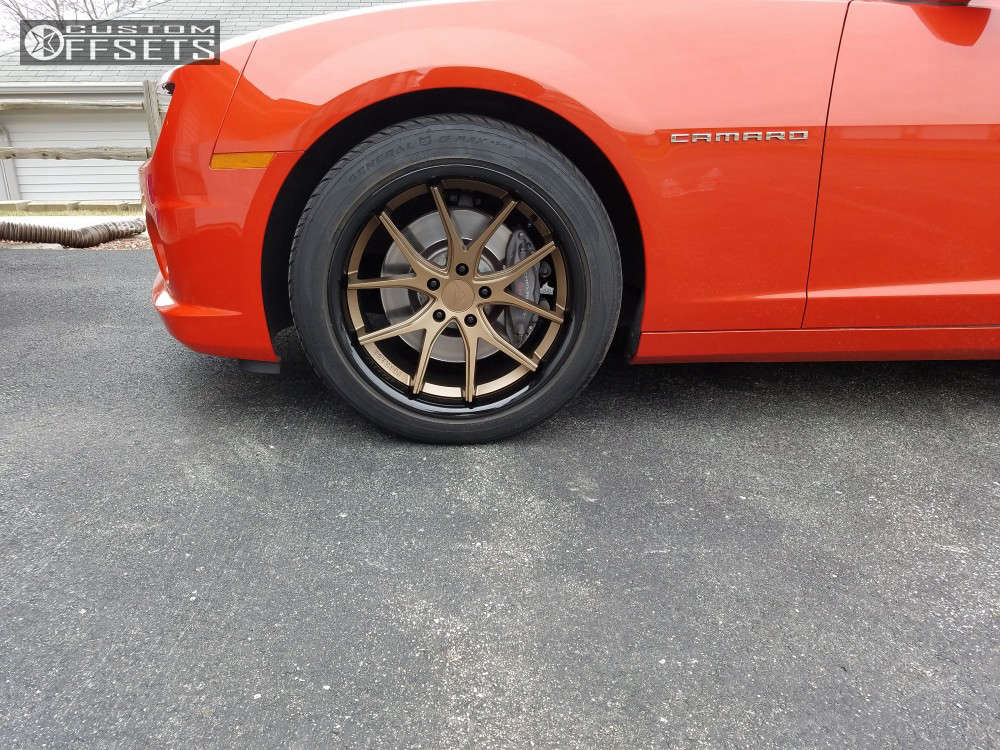 2010 Chevrolet Camaro with 20x9 35 Ferrada FR2 and 245/45R20 Nitto Nt05 ...