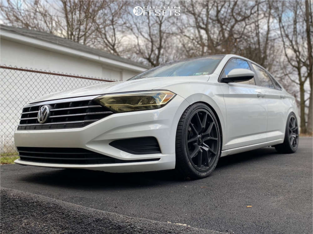 2019 Volkswagen Jetta with 19x8.5 45 Neuspeed Rse10 and 245/35R19 ...