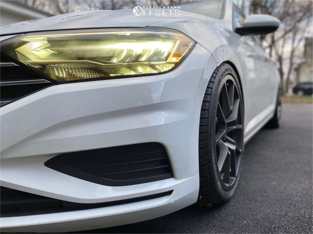 2019 Volkswagen Jetta with 19x8.5 45 Neuspeed Rse10 and 245/35R19 ...
