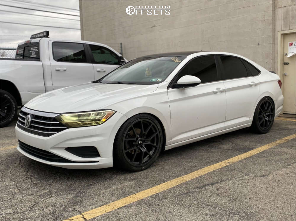 2019 Volkswagen Jetta with 19x8.5 45 Neuspeed Rse10 and 245/35R19 ...