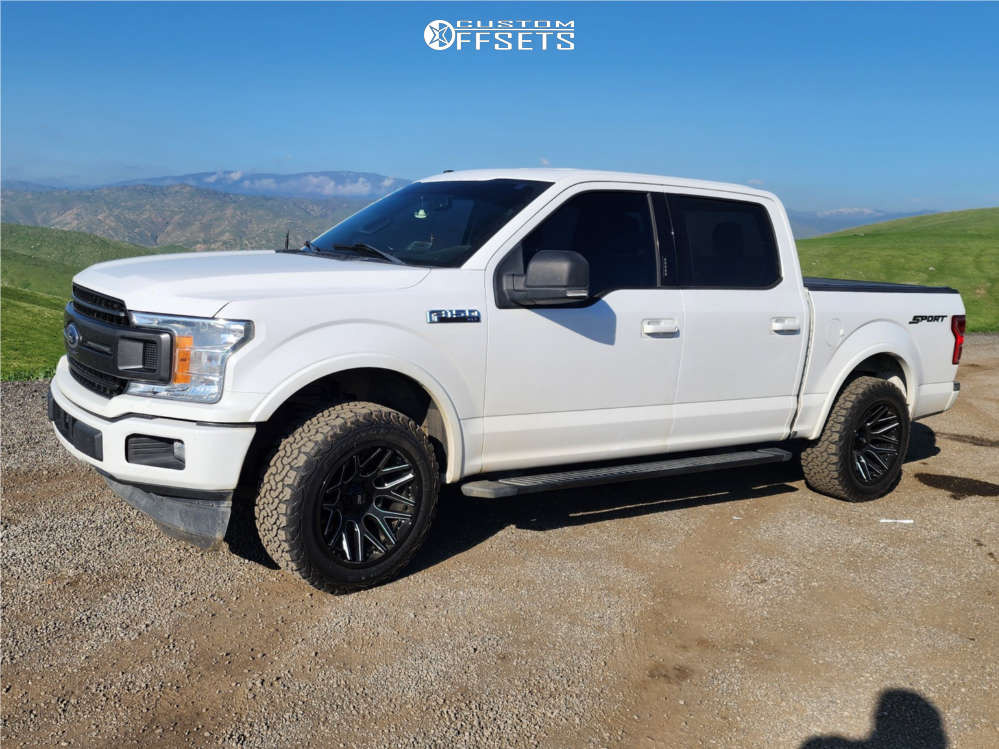 2018 Ford F-150 with 20x10 -19 Rough Country 95 Series and 275/55R20 ...