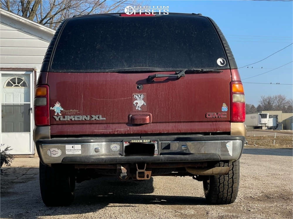 2000 GMC Yukon XL 1500 with 17x9 20 Vision Flow and 285/70R17 Cooper ...
