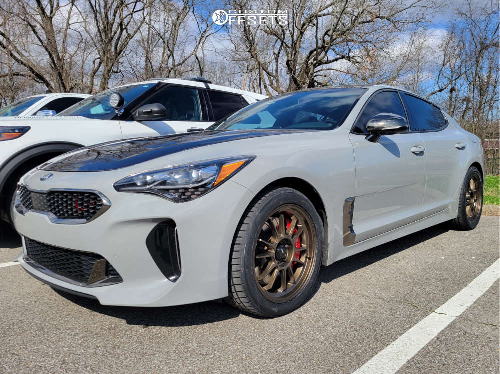 2020 Kia Stinger with 18x8.5 35 Konig Hypergram and 255/45R18 ...