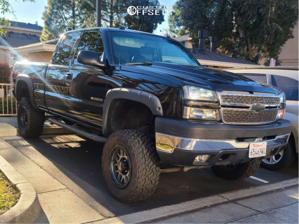 2005 Chevrolet Silverado 2500 HD with 17x9 -12 Vision Nemesis and 33/12 ...