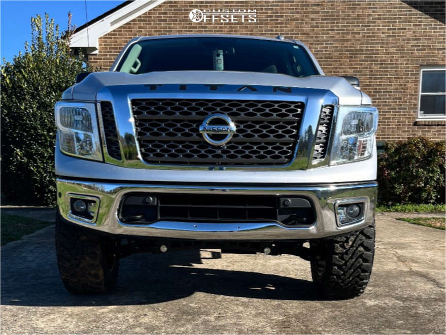 2017 Nissan TITAN with 20x10 -18 Method Mr315 and 35/12.5R20 Yokohama ...
