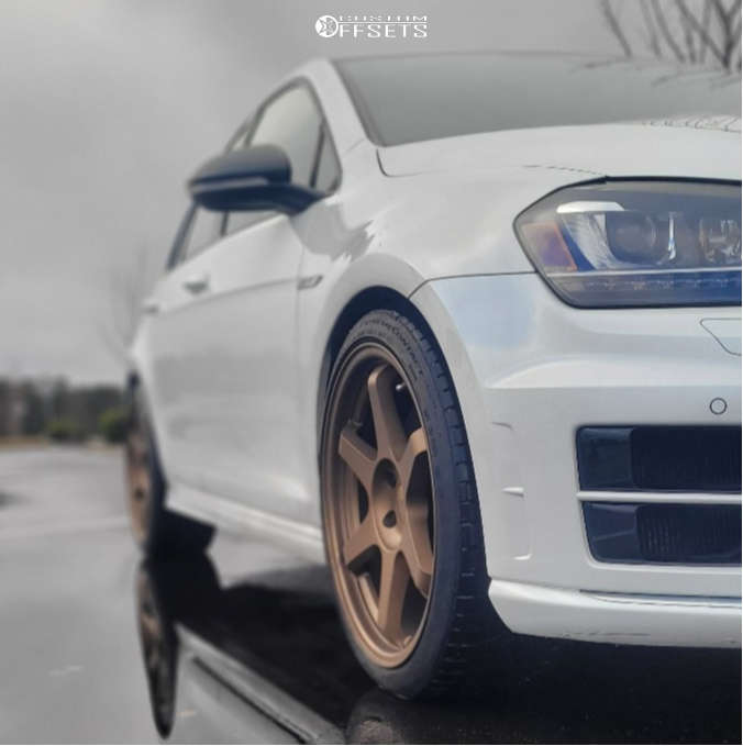 2017 Volkswagen Golf R with 19x8.5 35 9SiX9 Six-1 and 235/35R19 ...