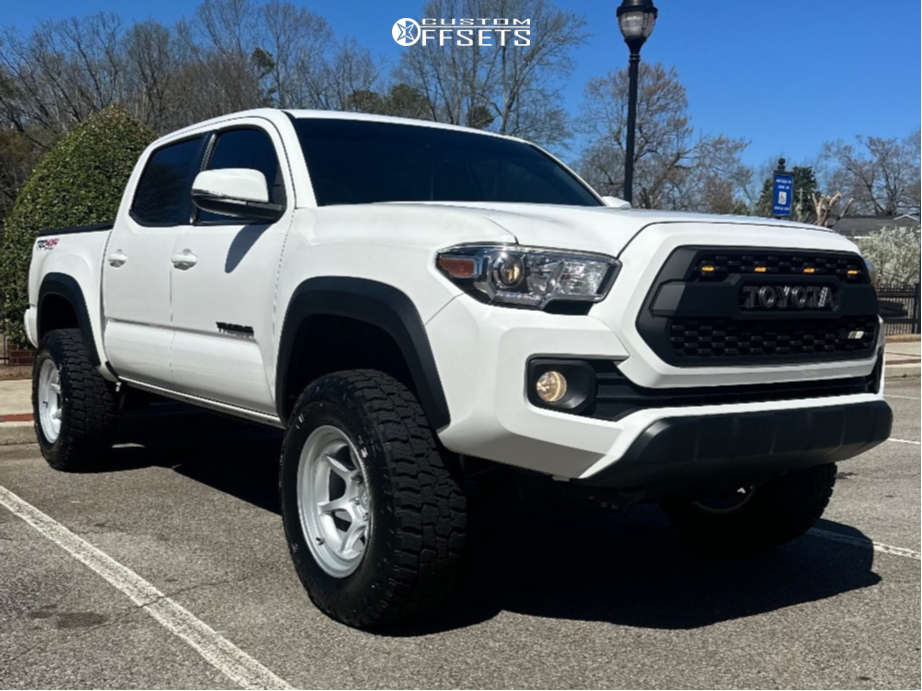 2020 Toyota Tacoma with 17x9 -38 Black Rhino Shogun and 265/70R17 ...